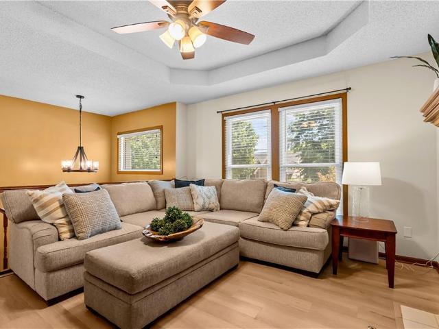 1004 SE Country Lane