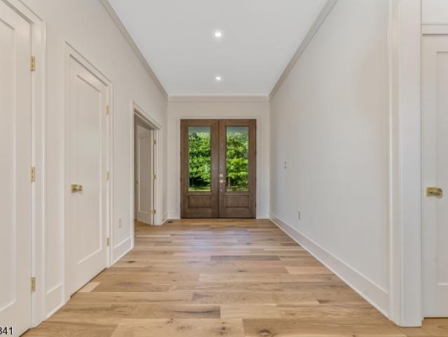 1004 Valerie Pl
