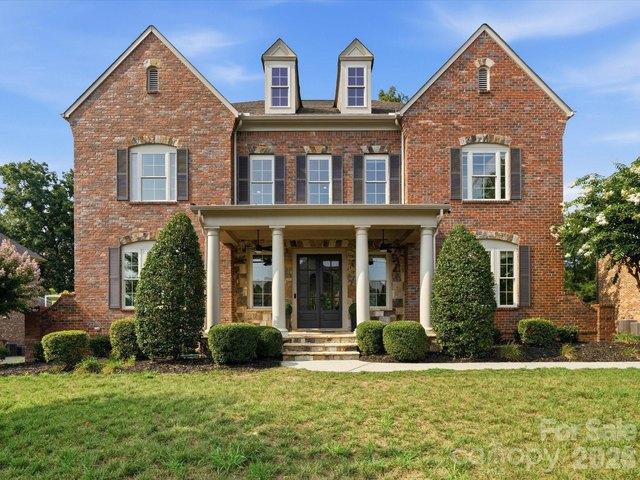 1004 Viscount Dr, Matthews, NC 28104