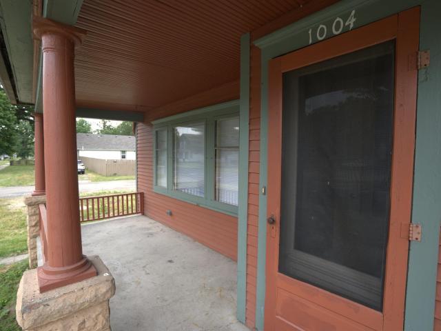 1004 W LaSalle Court