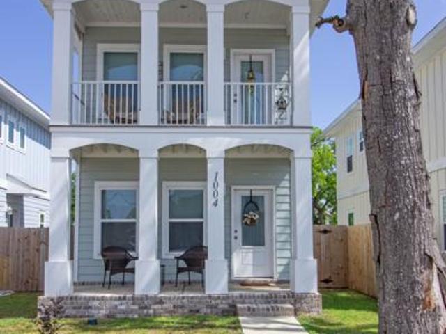 1004 W Main Street W, Pensacola, FL 32502