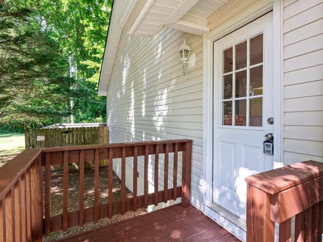 1004 W Walnut Street