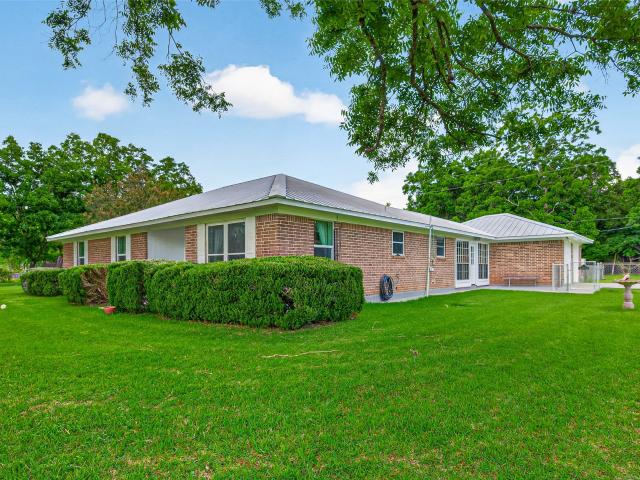 1004 Wagon Road