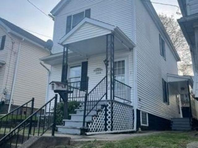 1004 Wallace St, Vandergrift, PA 15690