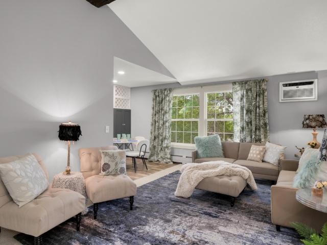 1004 Westbrooke Way # 8