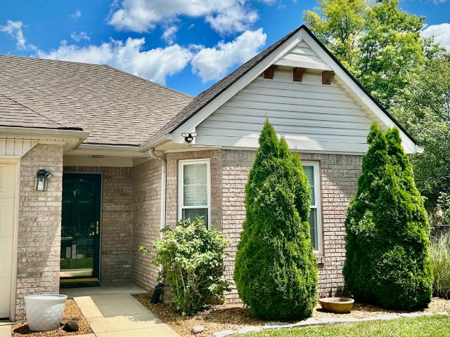 1004 Wild Ivy Trail