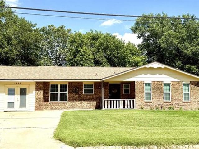 1004 Wilkie Rd, Mooreland, OK 73852