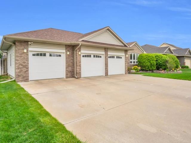 1004 12th Ave, Kearney, NE 68845