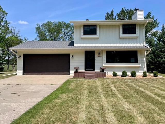 1004 63rd Ave N, Moorhead, MN 56560
