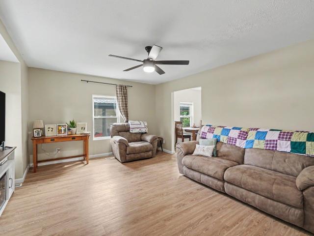 1004 6th Street