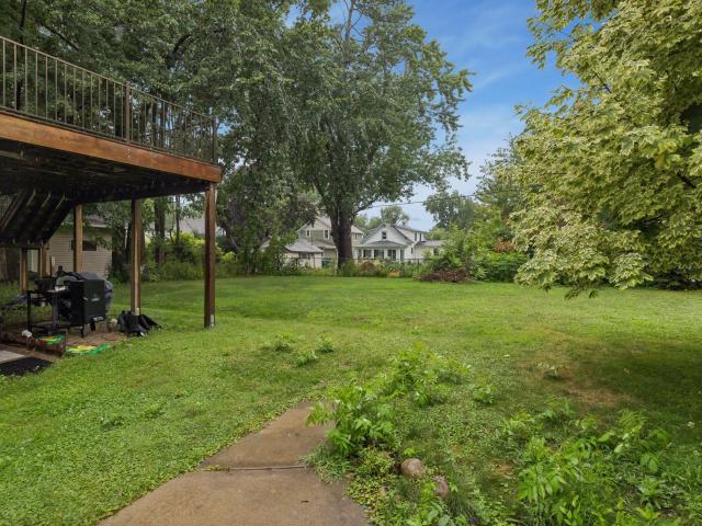 1004 6th Street S