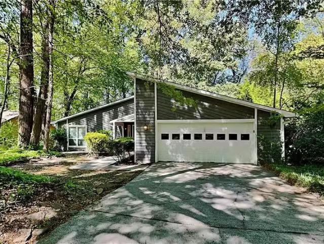 10050 LAKE FOREST WAY, ROSWELL, GA 30076 Single Family Residen.