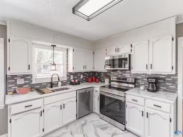 10051 TORINO DR SE, HUNTSVILLE, AL 35803