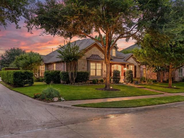 10051 Beachwood Drive