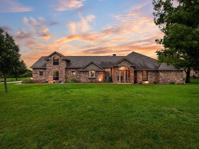 10052 Helms Trl, Forney, TX 75126