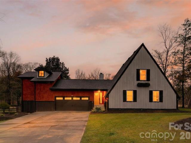 10054 4 Mile Creek Rd, Charlotte, NC 28277 | MLS #4336 | Compass