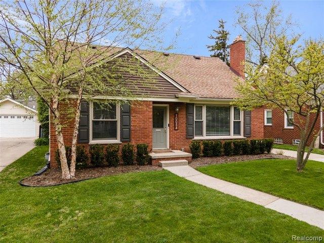 10054 Lincoln Dr, Huntington Woods, MI 48070
