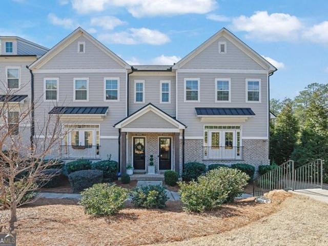 10055 River Rock Dr, Roswell, GA 30076