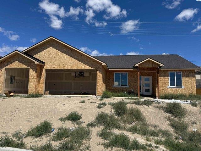 10058 S Clodfelter Rd, Kennewick, WA 99338