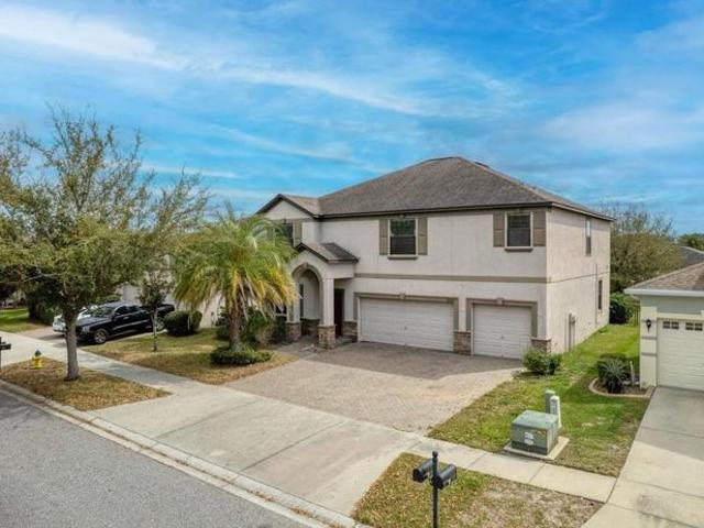 10059 Celtic Ash Dr, Ruskin, FL 33573