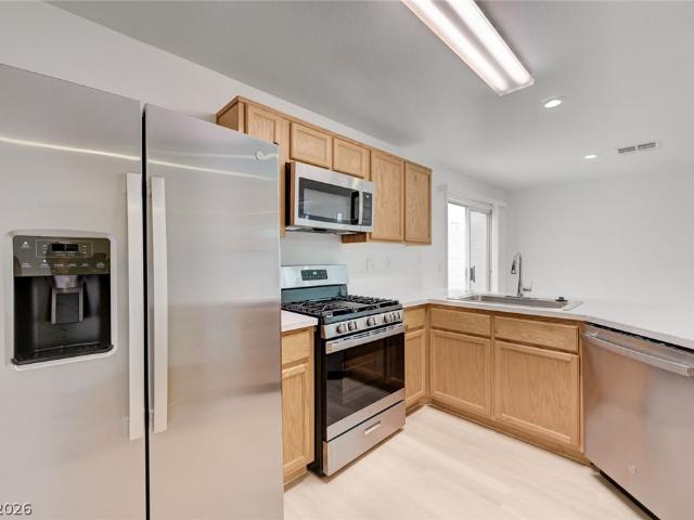 10059 Crisp Clover St, Las Vegas, NV 89183 | Compass