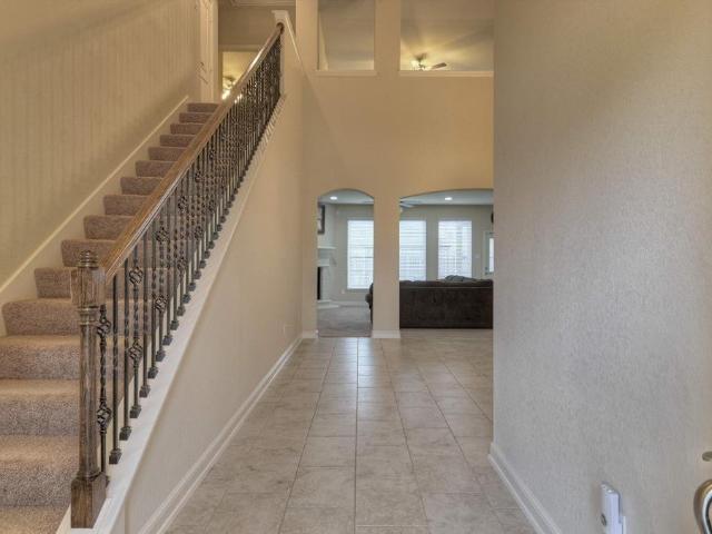 10059 Hyacinth Way