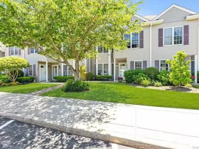 1005 MADEIRA BLVD # 1005, MELVILLE, NY 11747 Condo/Townhome Fo.