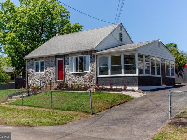 1005 Maryland Ave, Croydon, PA 19021