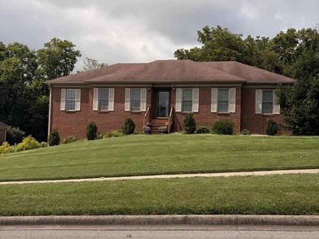 1005 Middlebrook Dr, Danville, KY 40422