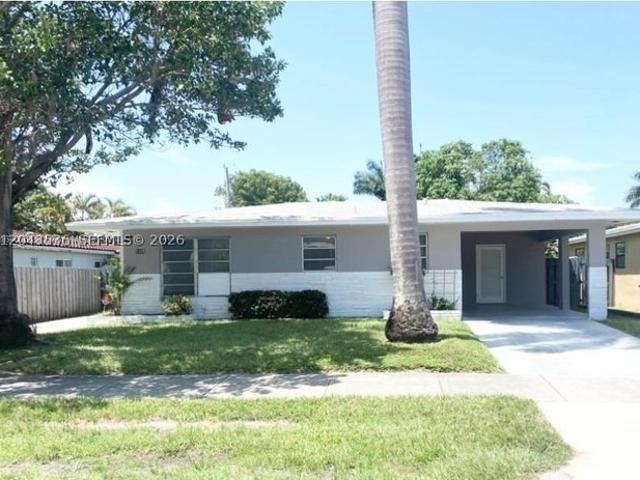 1005 NE 2nd St, Hallandale Beach, FL 33009