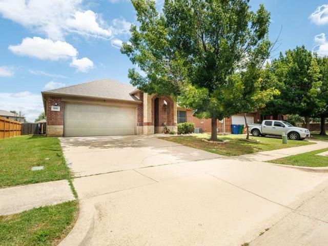1005 Oarlock Dr, Crowley, TX 76036