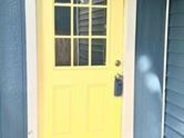 1005 Avenue E 1/2