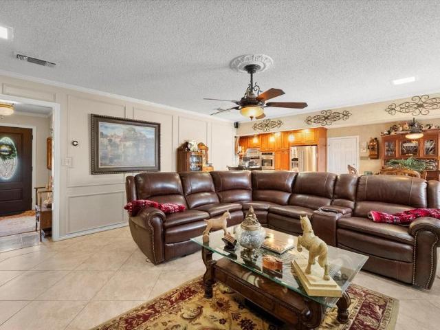 1005 Acorn Court