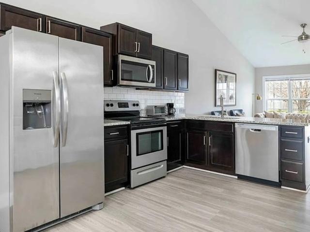 1005 Allen Ridge Dr, Greenville, NC 27834
