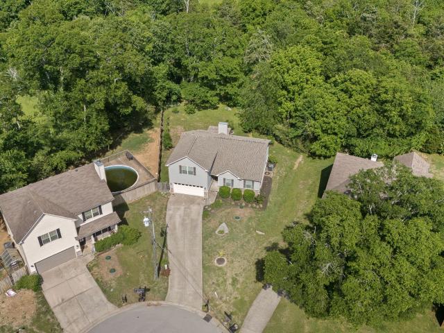 1005 Aretha Dr