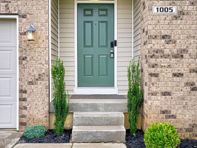 1005 Ashberry Dr