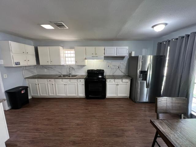 1005 Bank Drive