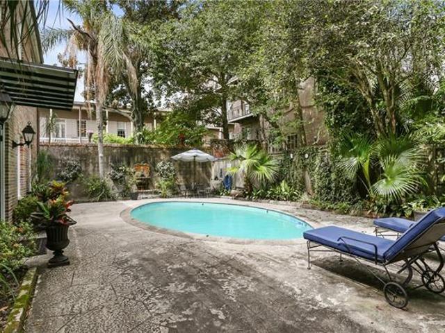 1005 Barracks Street # 6