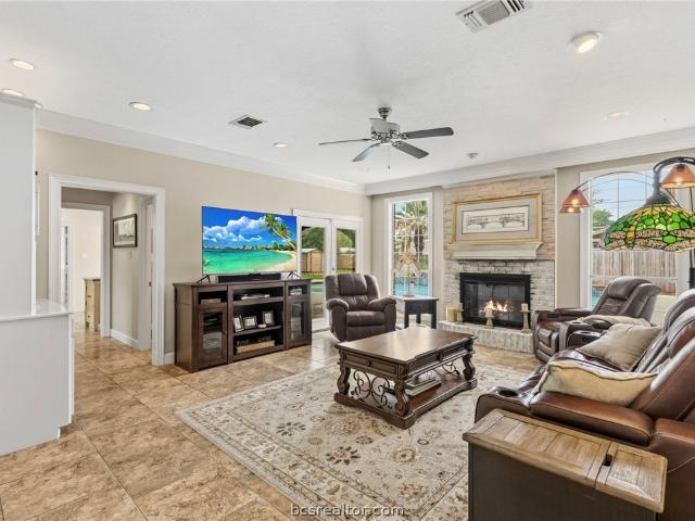 1005 Carmel Place