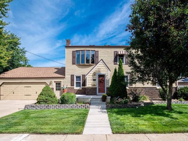 1005 Coolidge Ave, Pekin, IL 61554