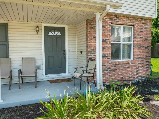 1005 E Erin Court