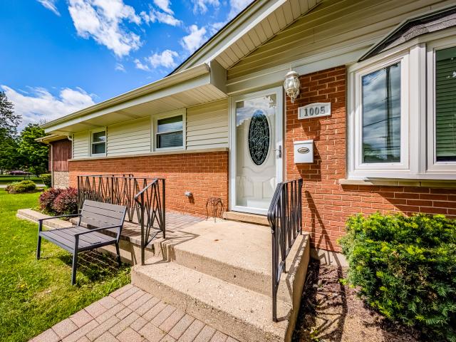 1005 E Irving Park Road