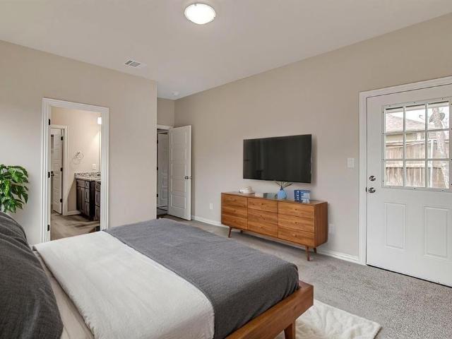 1005 E Tucker St, Fort Worth, TX 76104 | MLS #21200