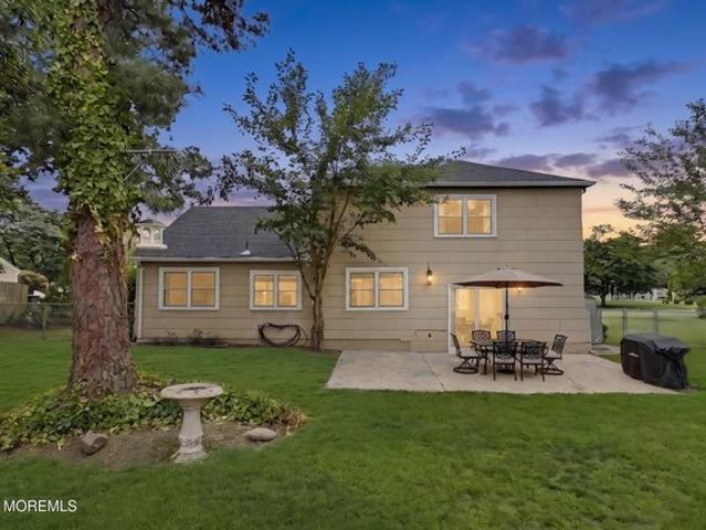 1005 Eastwind Ave, Toms River, NJ 08753