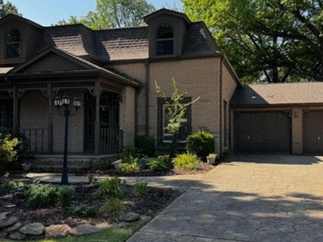 1005 Fairway Dr, Jonesboro, AR 72401