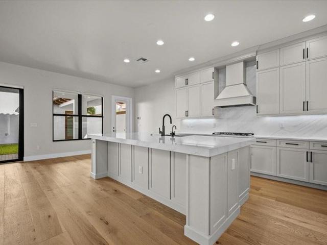 1005 Faulkner Ter, Palm Beach Gardens, FL 33418