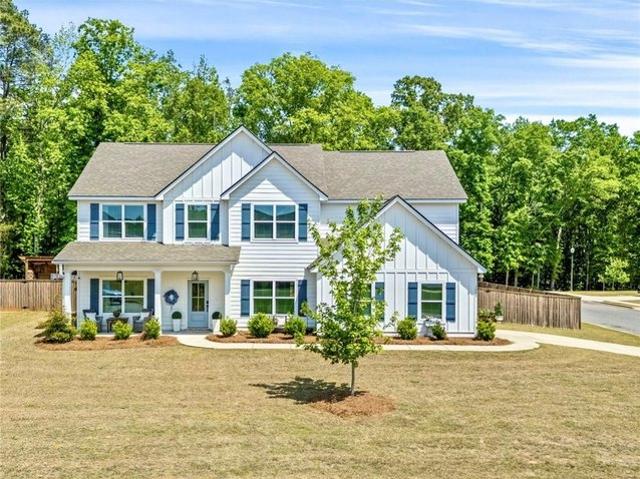 1005 Finn Ct, Opelika, AL 36801