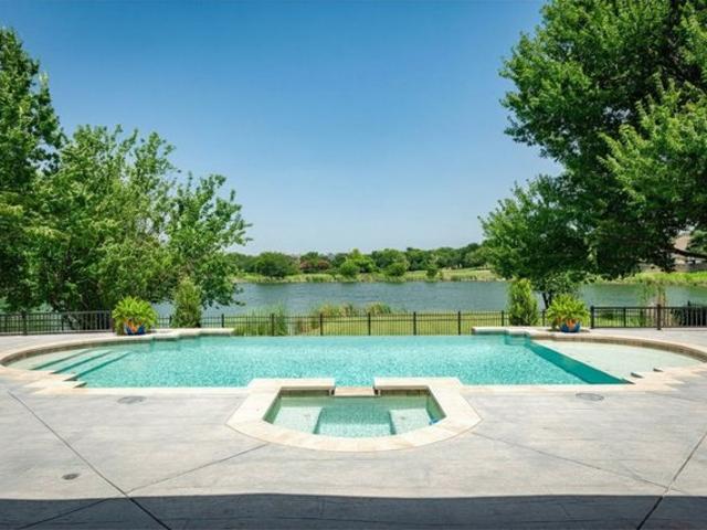 1005 Forest Lake Cir, McKinney, TX 75072