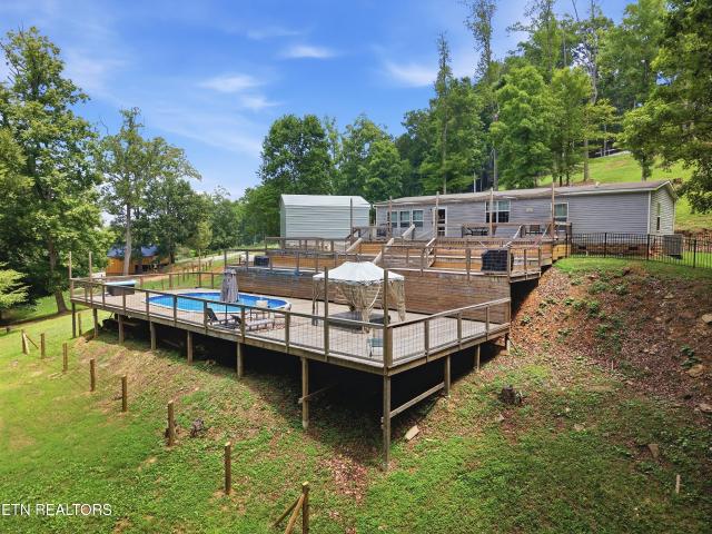 1005 Freda Lane