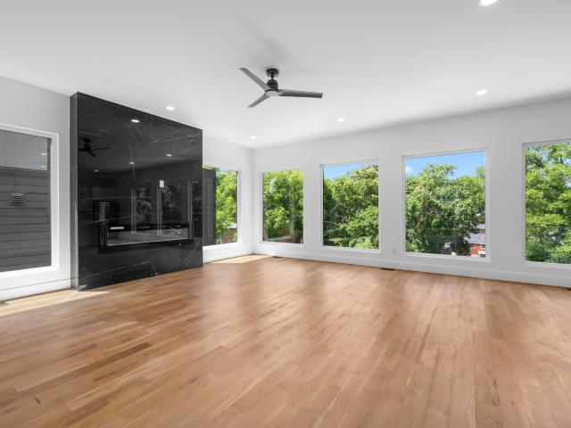 1005 Glenview Dr